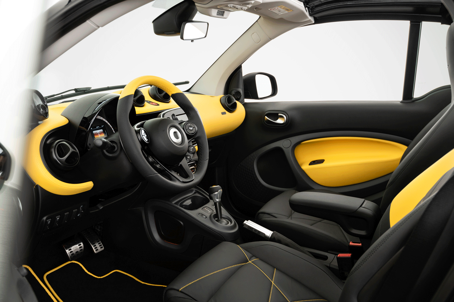 Smart to launch limited final run of ICE vehicles | Automotive ...