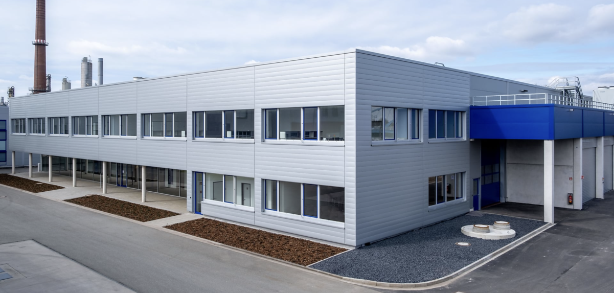 Lithium-ion battery test center goes into operation in Germany ...