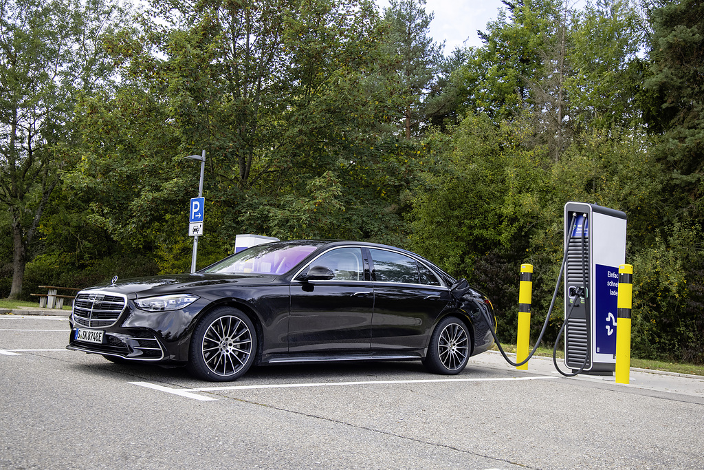 Mercedes launches S 580 e plug-in hybrid with fourth-gen hybrid system ...