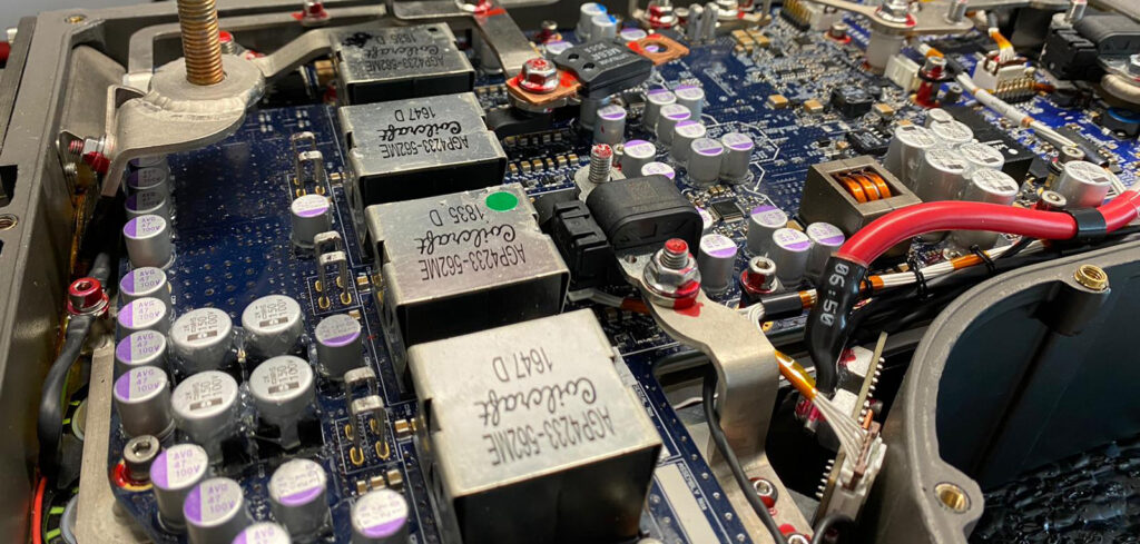 Lightweight split 48/12V PMU for high-performance EVs and hybrids ...