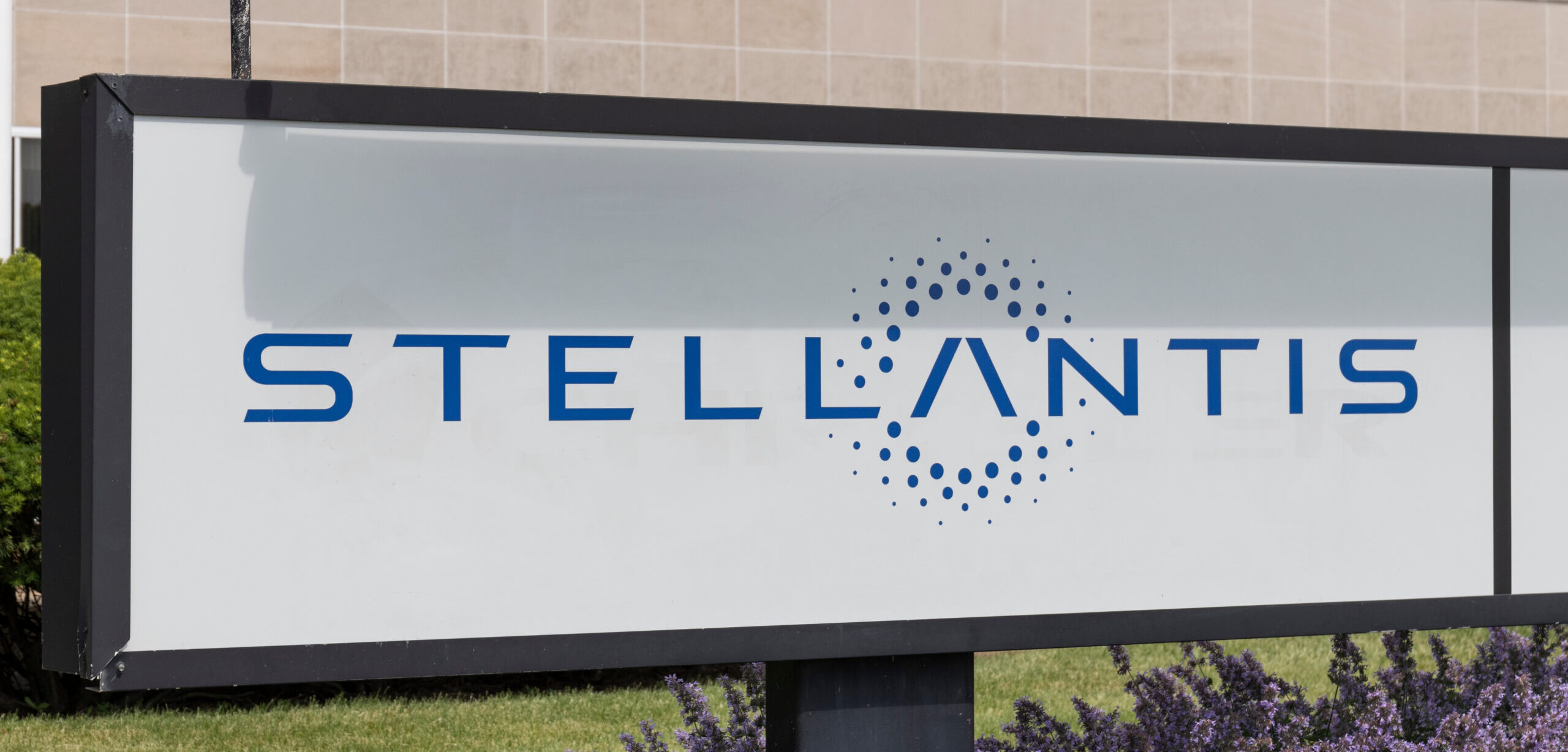 Stellantis set to acquire equal share of Symbio to accelerate zero ...