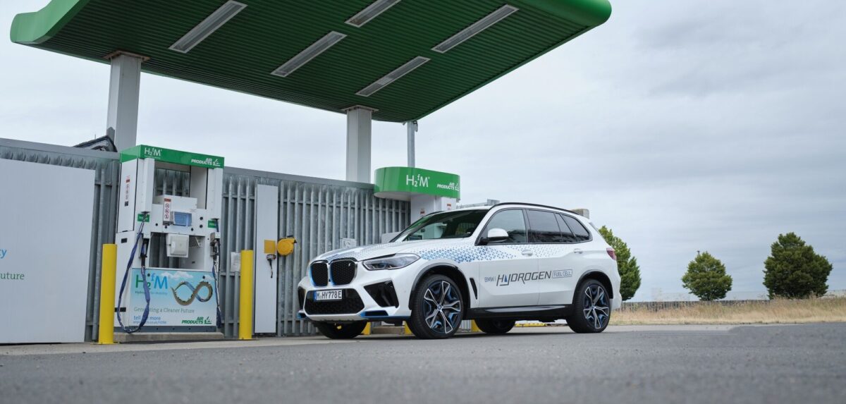 Hydrogen fuel iX5 fleet begins international test program | Automotive ...