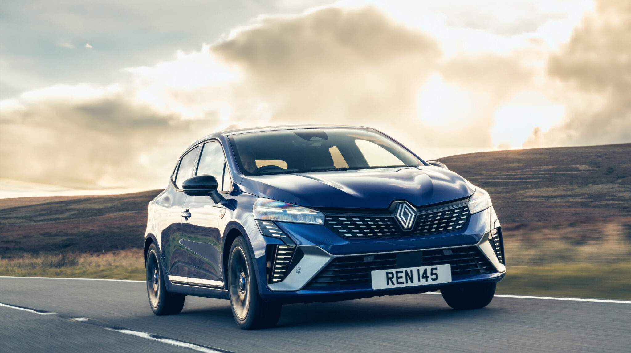 Renault details next-gen Clio ICE and hybrid powertrains | Automotive ...