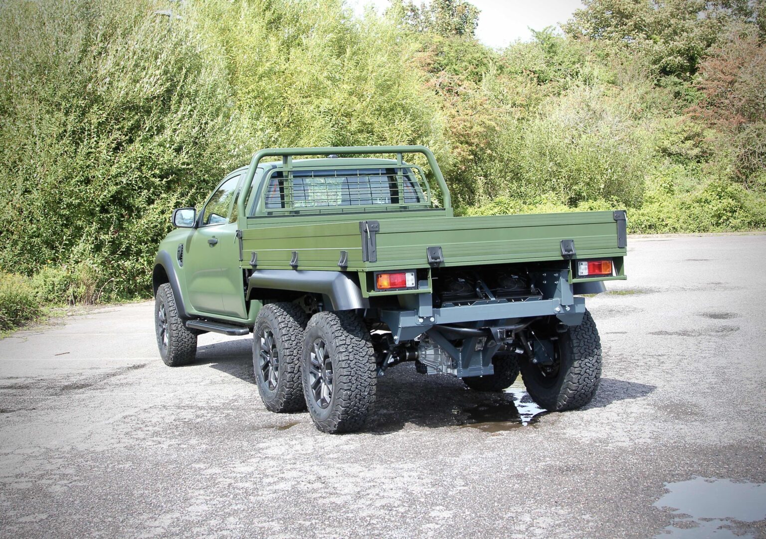 Ricardo boosts Ford Ranger capability with six wheels and hybrid ...