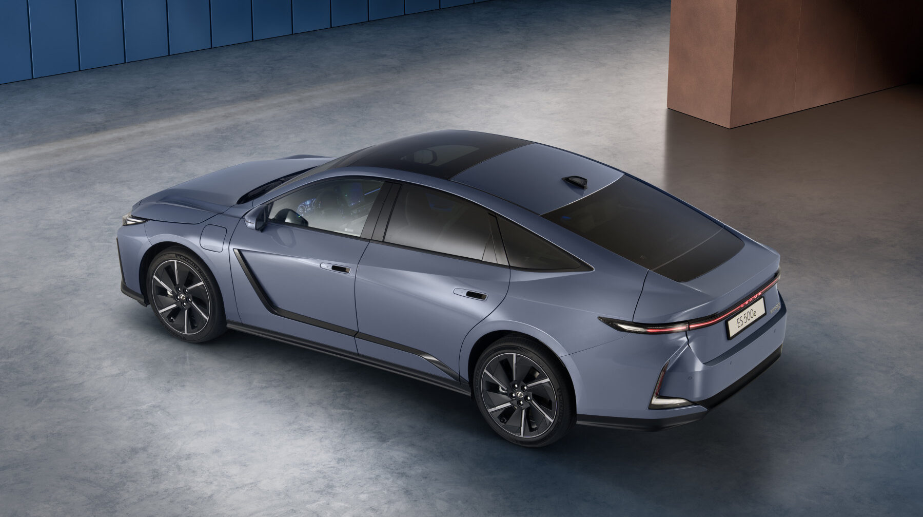 Lexus ES debuts with a multipathway powertrain strategy | Automotive ...